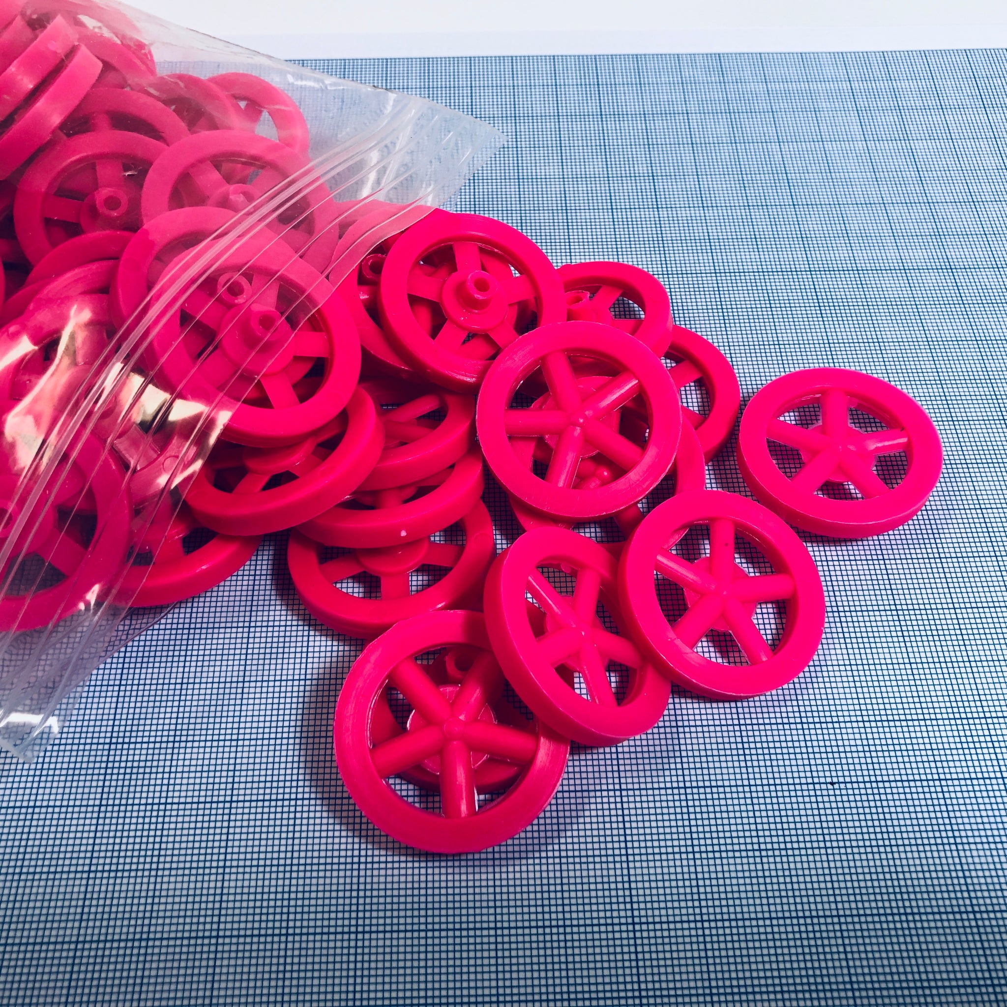 Co2 Dragster Wheels - Hobby Wheels for Miniature Cars and Educational ...